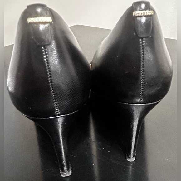Hugo Boss | Shoes | Hugo Boss Leather Napa Classic Preowned Heels ...
